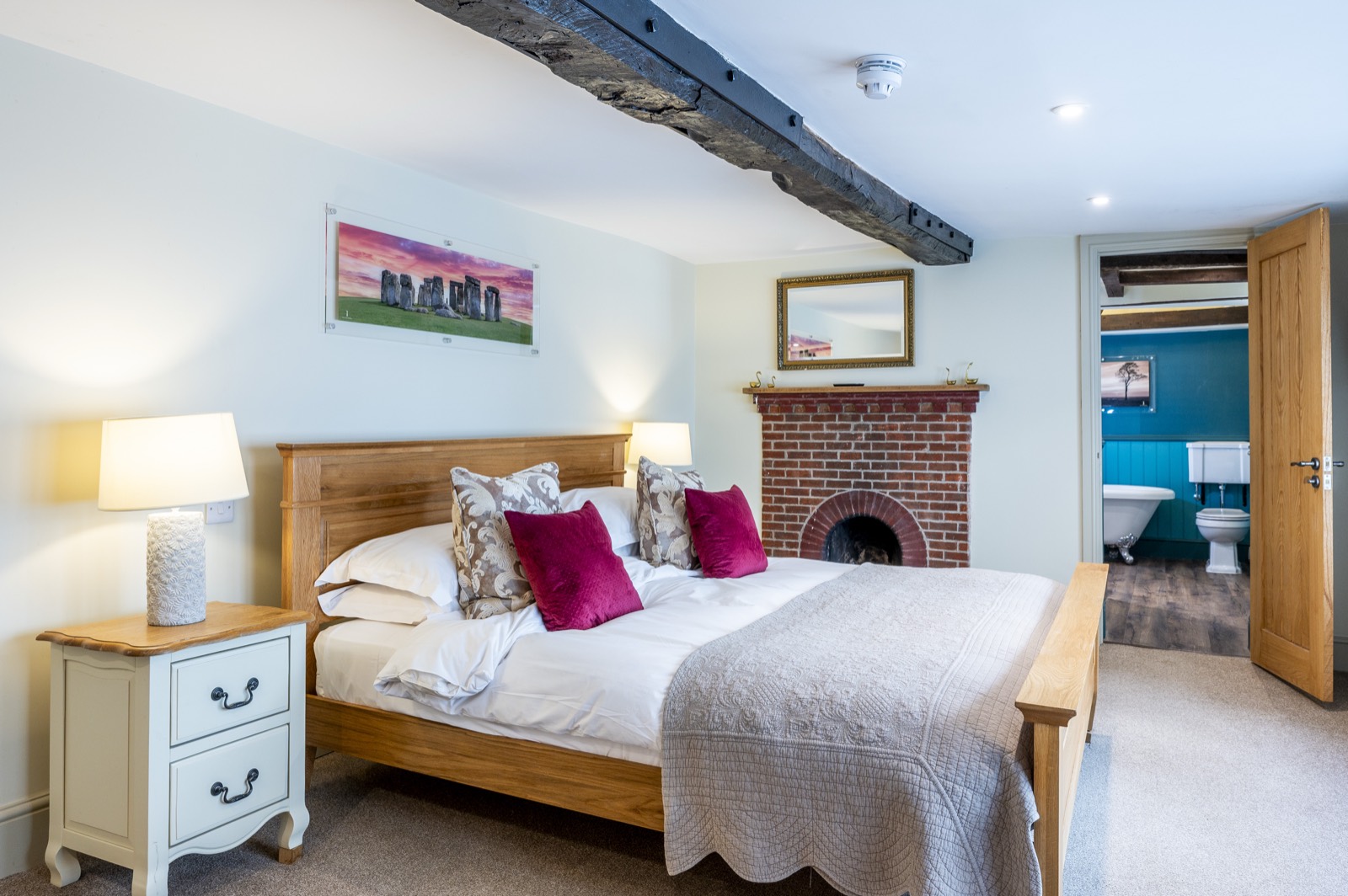 Luxury Rooms & Suites Devizes | The Peppermill Hotel